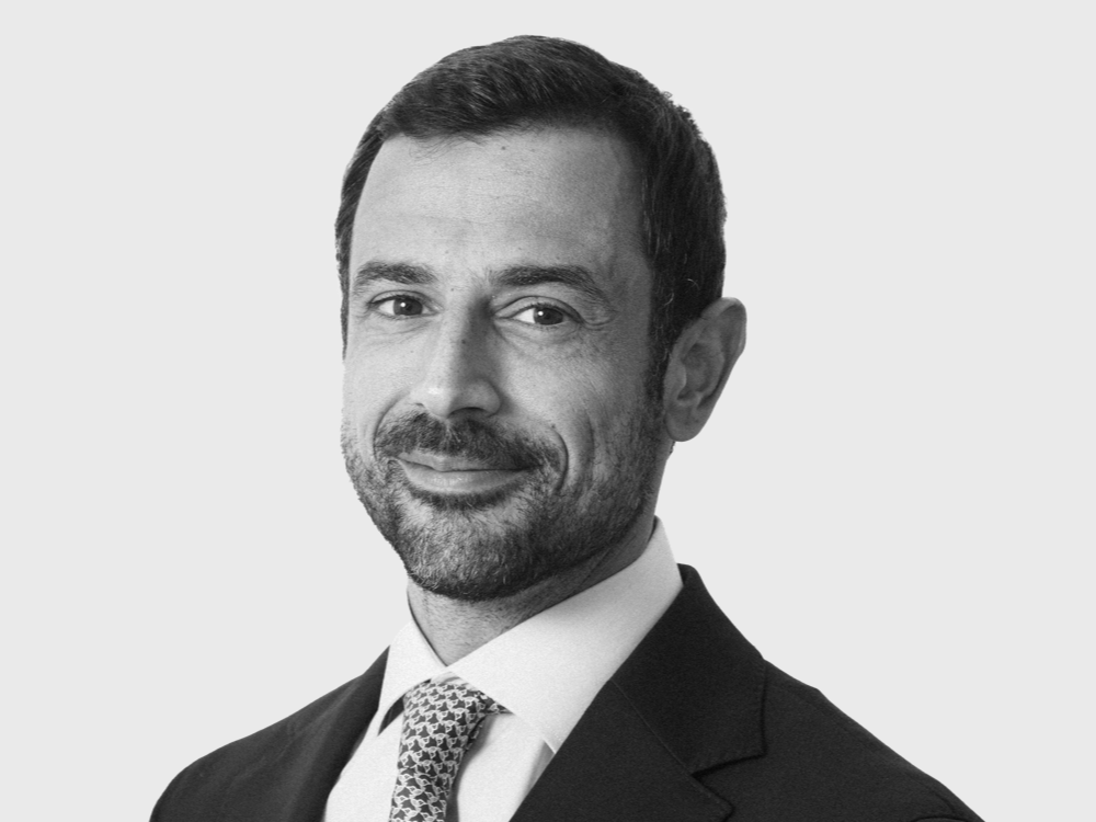 Industry-Leading Team | Investment and Operational Experts | Safanad